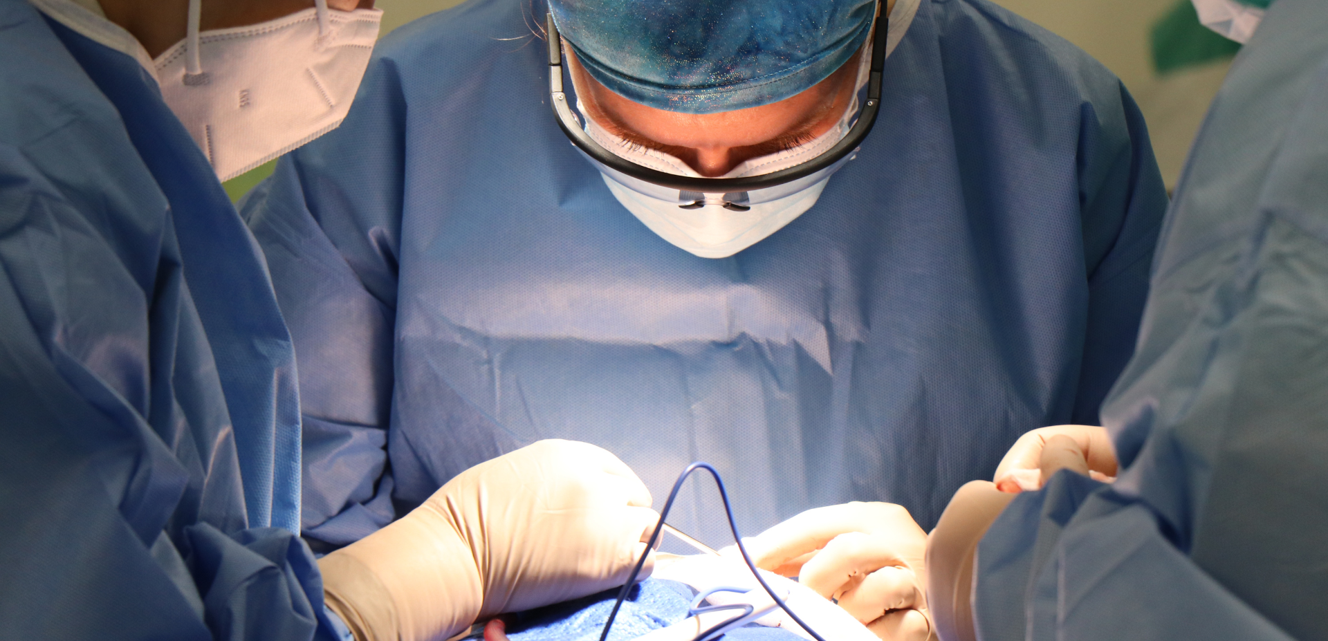 Oral Surgeon Career Paths: DSO vs. Private Practice | Aspen Dental